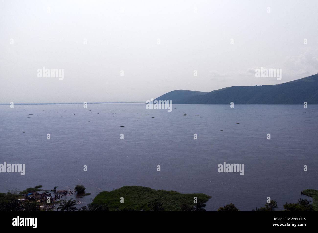 Republique Democratique du Congo, Kinshasa, 2024-01-13. Fleuve Congo vu ...