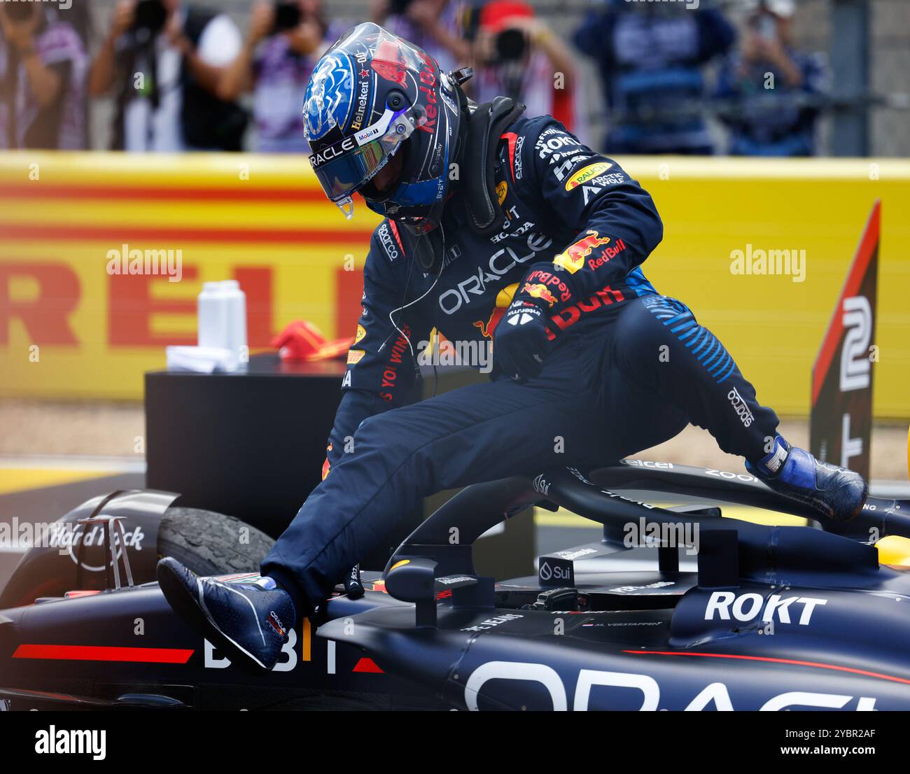 Red Bull driver Max Verstappen (1) places first in the sprint race at ...