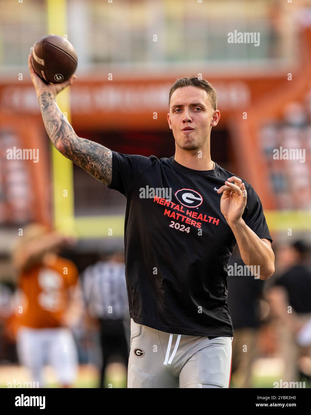 Oct 19, 2024. Carson Beck #15 of the Georgia Bulldogs warming up before ...
