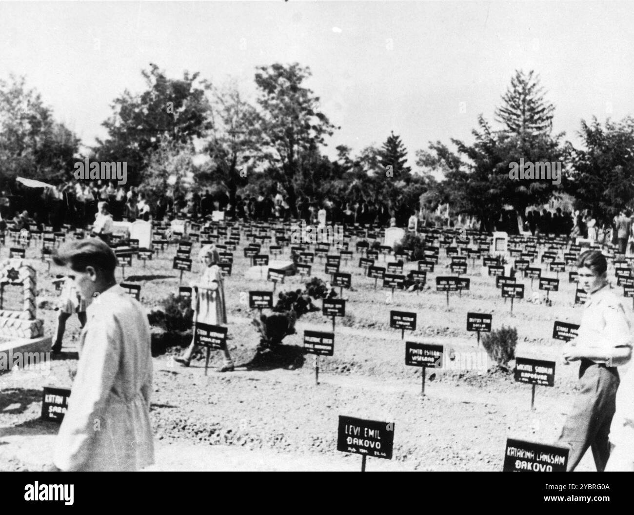 Jewish girls children ww2 hi-res stock photography and images - Alamy