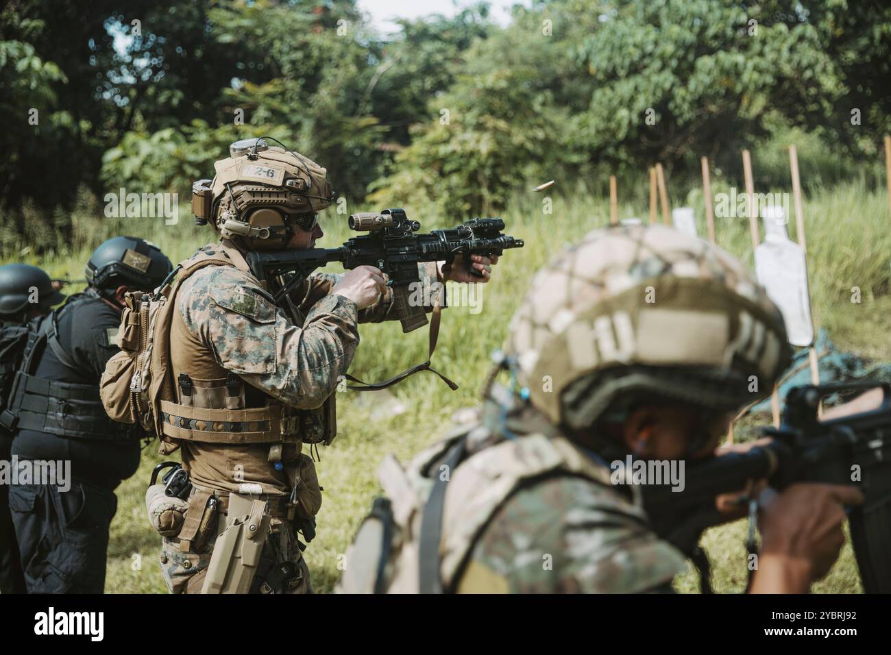 A U.S. Marine assigned to Reconnaissance Company, 15th Marine ...