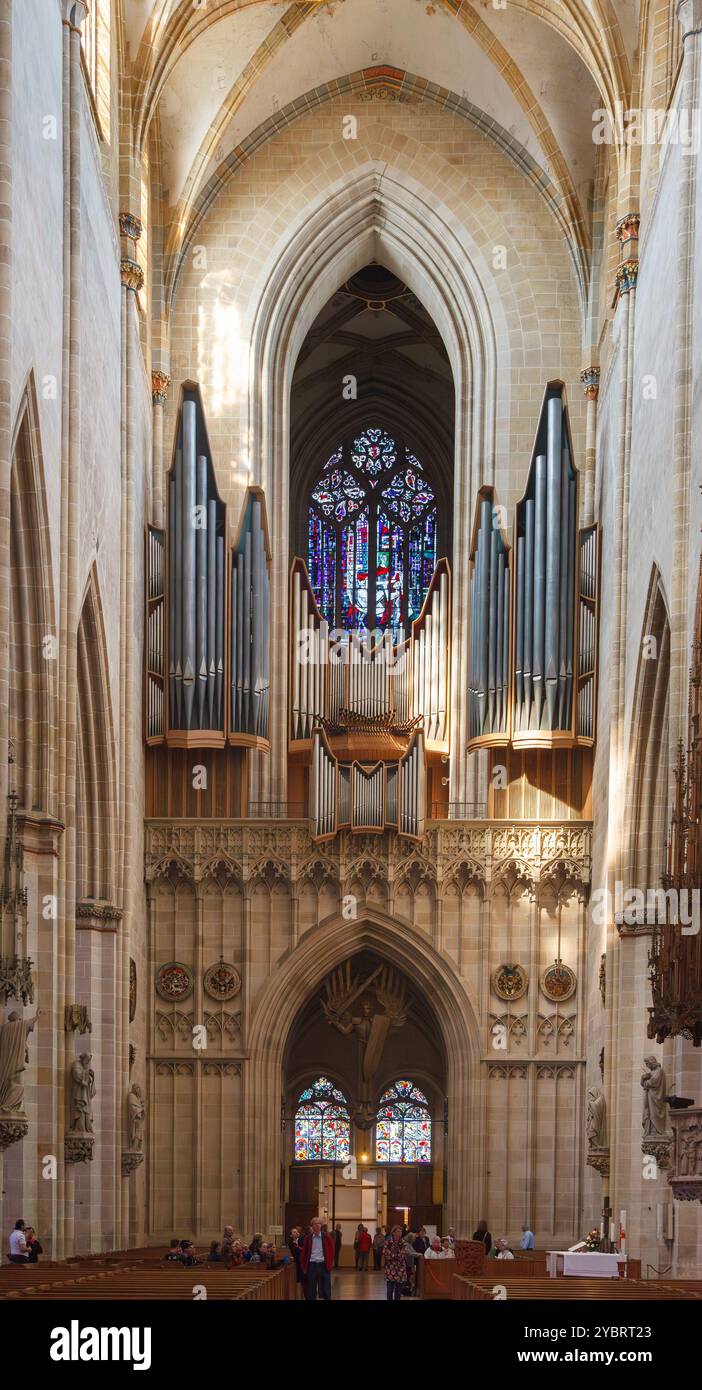 Detail of the pipe organ inside the ornate interior of the Ulm ...