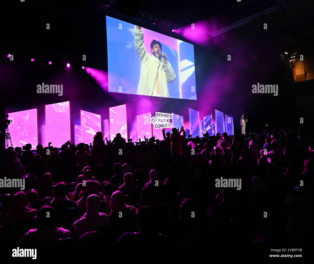 LONDON, UK. 19th Oct, 2024. Amin Davis performs at the Global Peace ...