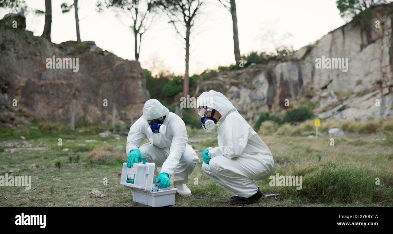 Forest crime scene forensic science hi-res stock photography and images ...