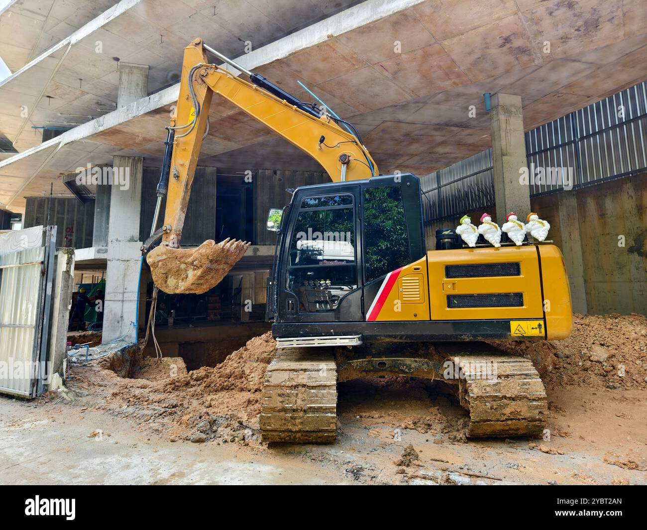 Modern bulldozer on construction site hi-res stock photography and ...