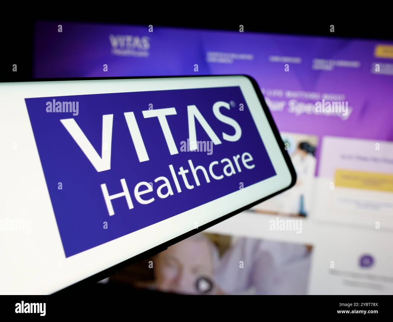 Smartphone with logo of American health care company VITAS Healthcare ...