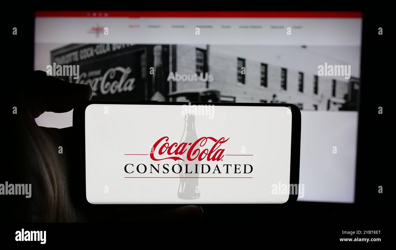 Coca cola trademark logo hi-res stock photography and images - Alamy