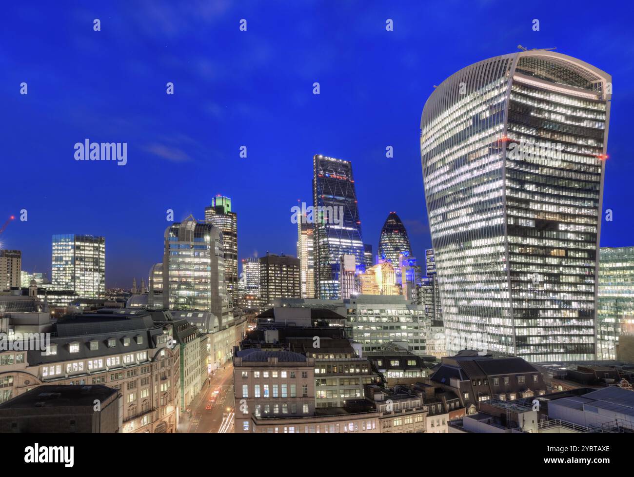 Elevated view financial district london hi-res stock photography and ...