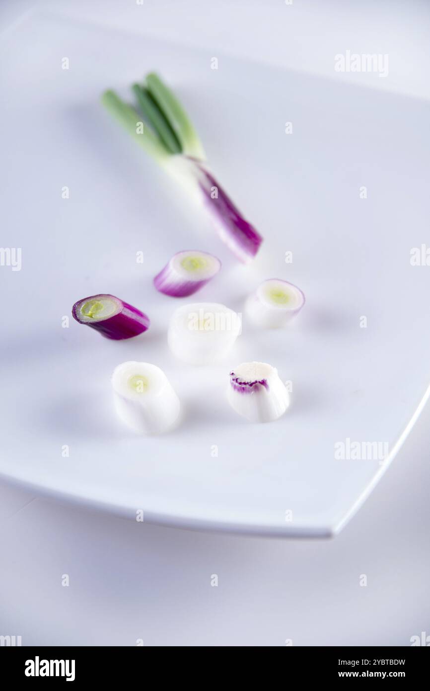 Red onions detailed close hi-res stock photography and images - Alamy
