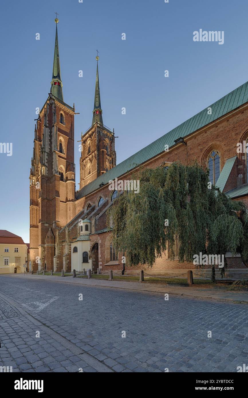 The Cathedral of St. John the Baptist in Wroc?aw, is the seat of the Roman Catholic Archdiocese ...