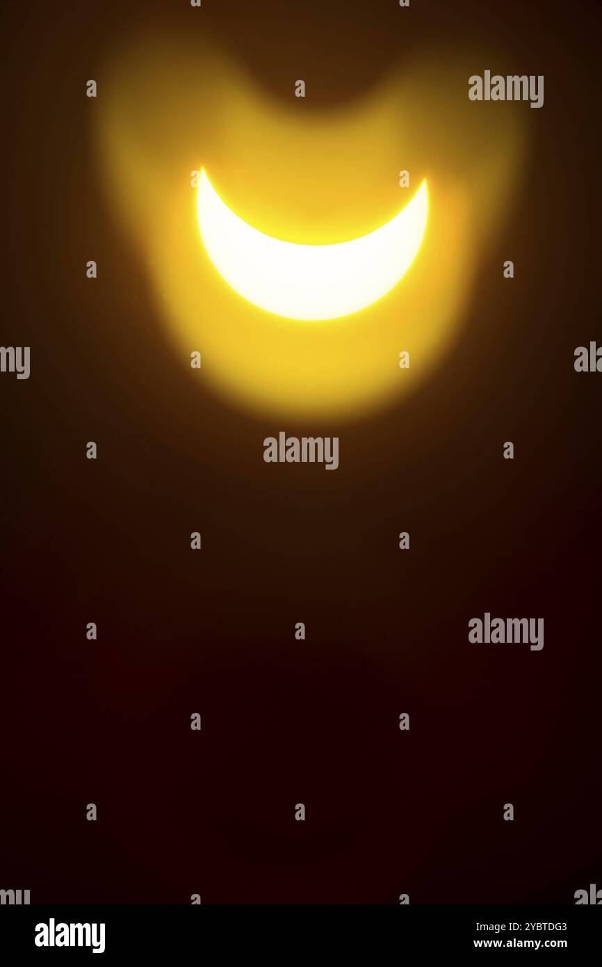 Solar eclipse traffic hi-res stock photography and images - Alamy