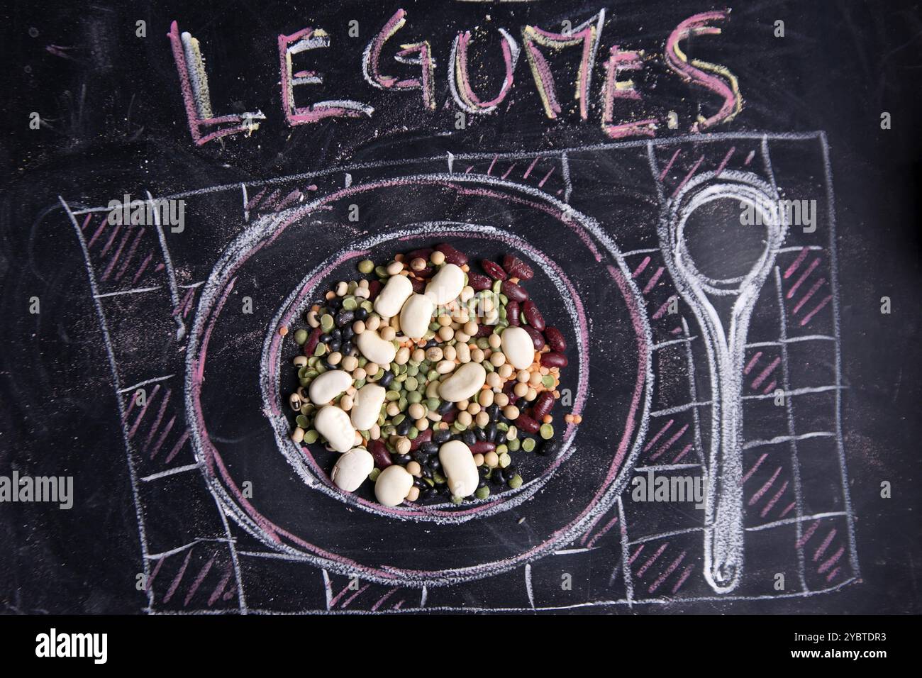 Presentation of varieties of vegetables in pot drawn with chalk on ...
