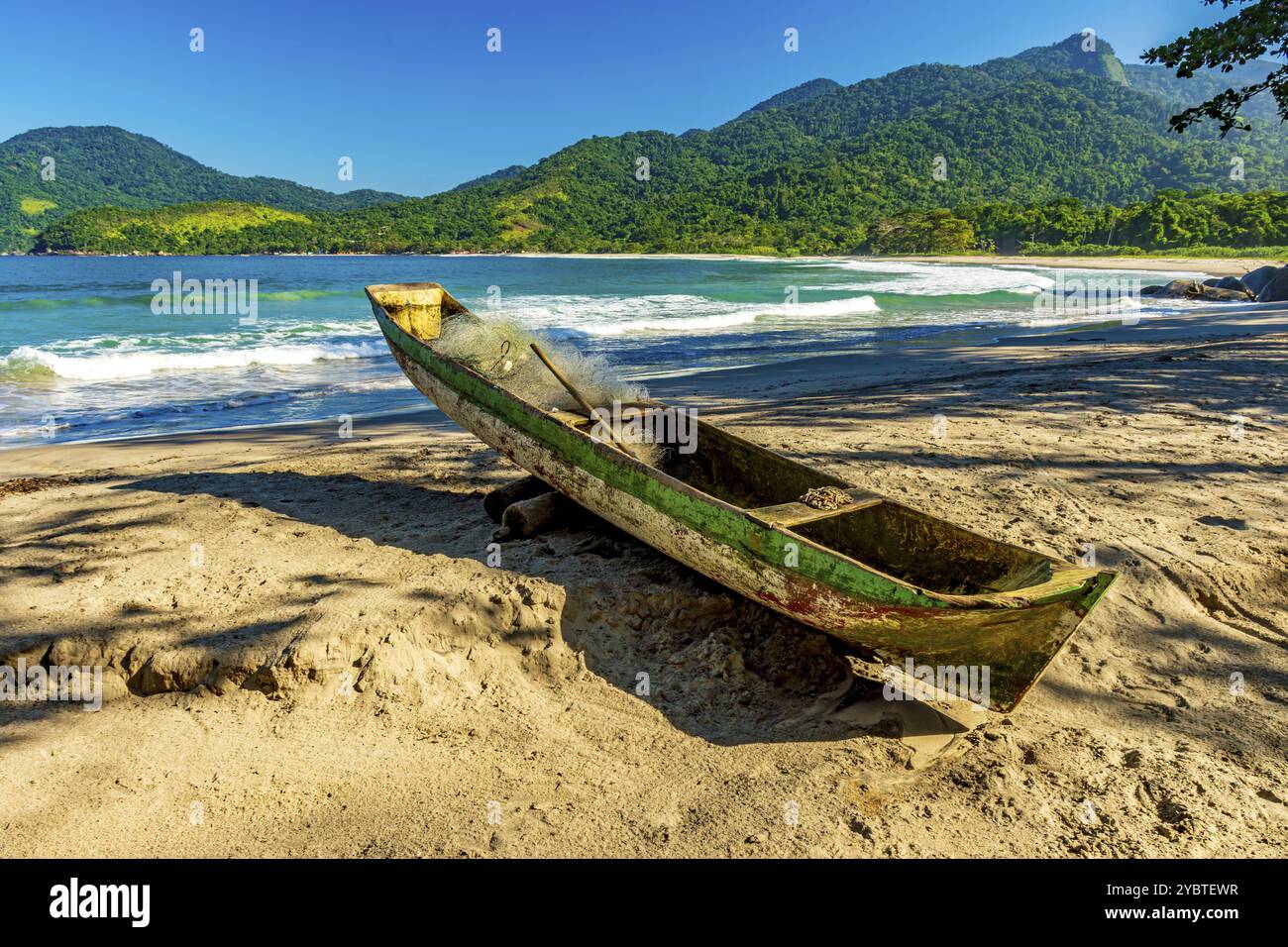 Fisher boats beach jungle hi-res stock photography and images - Alamy