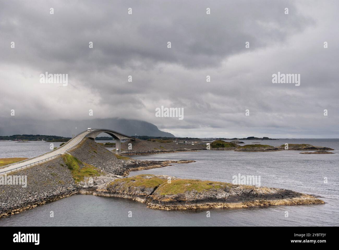 Storseisundet bridge on atlantic road hi-res stock photography and ...