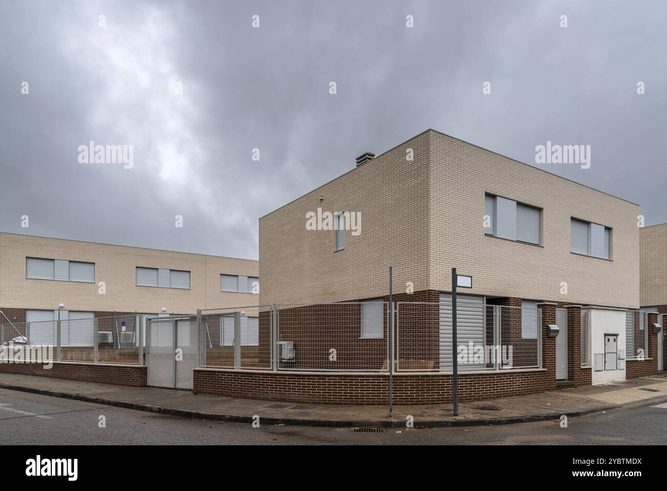 Contemporary brick facade hi-res stock photography and images - Alamy