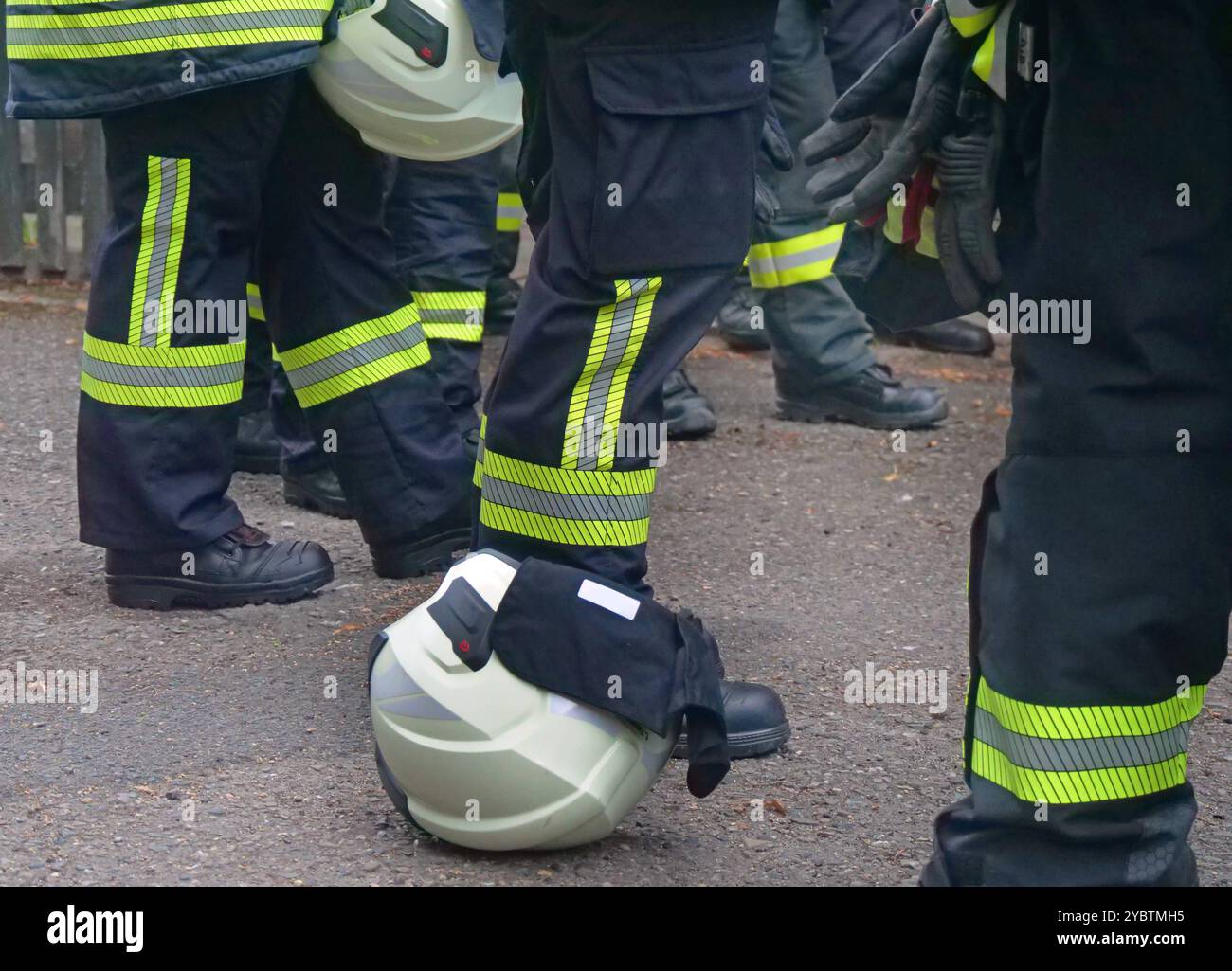 Feuerwehr-Blaulicht Feuerwehr in verschiedenen Bildern und Aktionen in ...