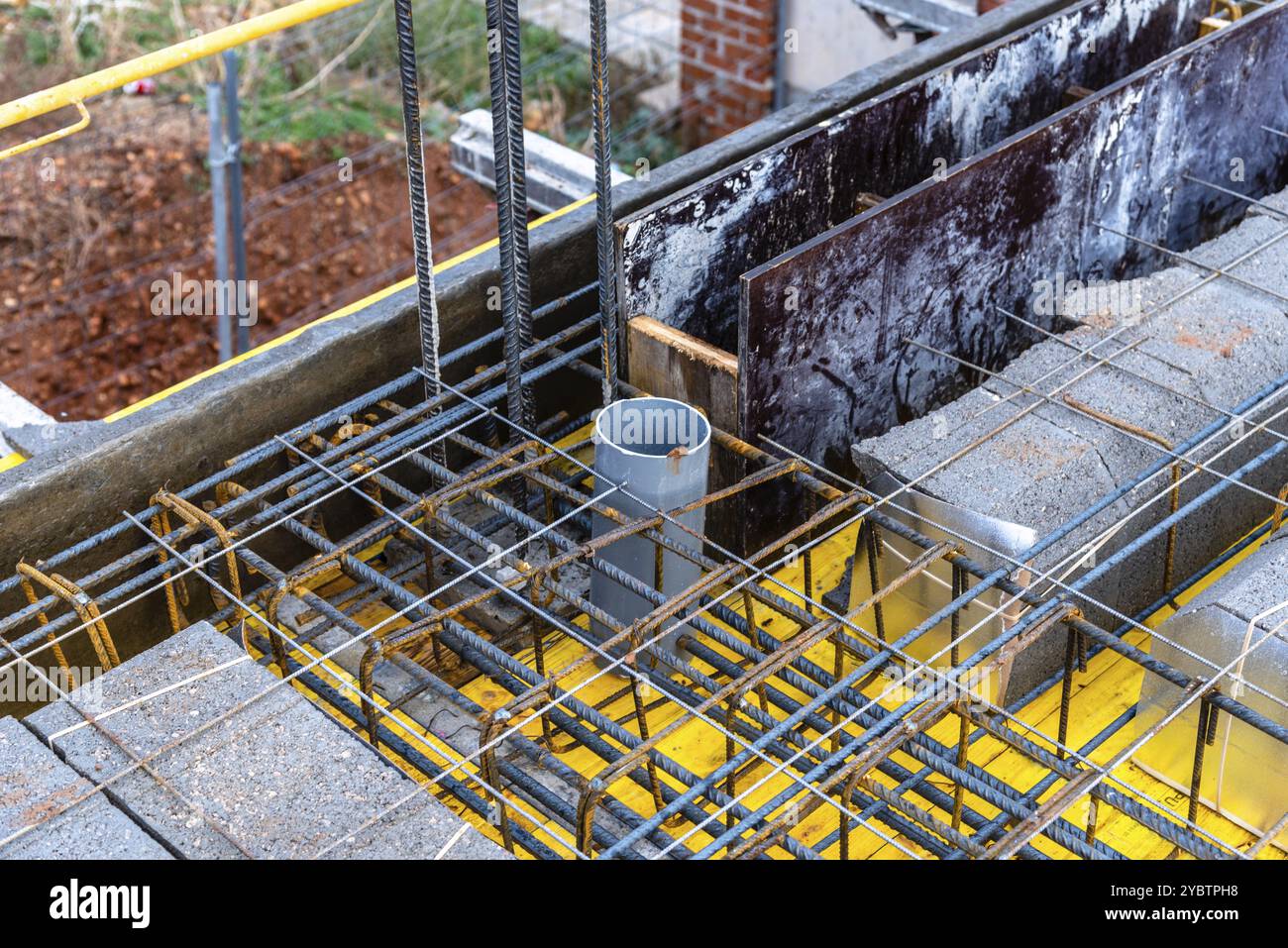 Detail of reinforced concrete slab with lightweight concrete blocks ...