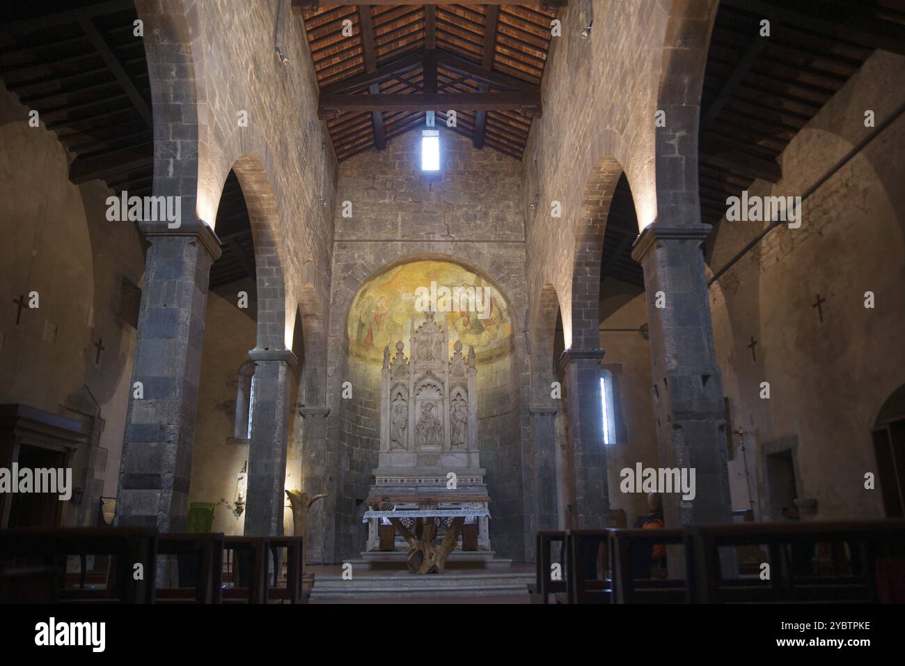 Altars roman style hi-res stock photography and images - Alamy