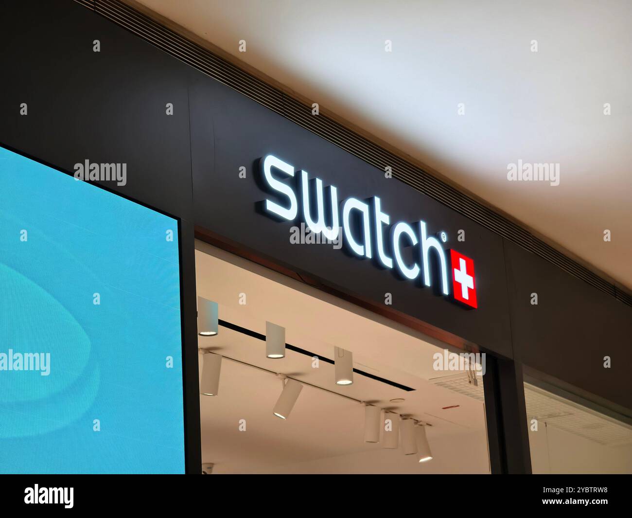 Swatch storefront hi-res stock photography and images - Alamy