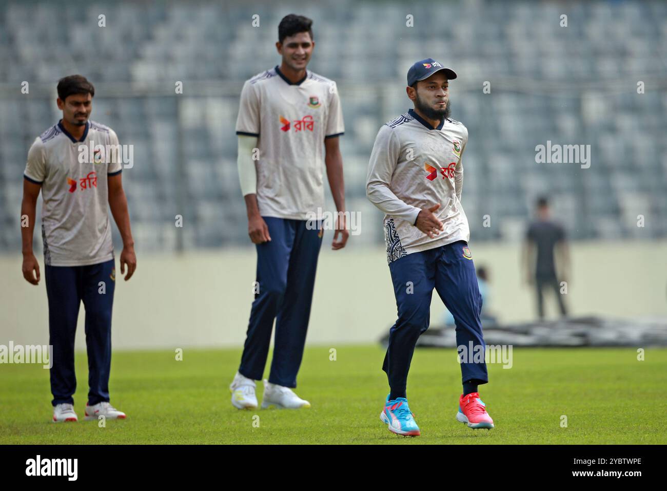 Bangladesh team attends practice session at the Sher-e-Bangla National ...