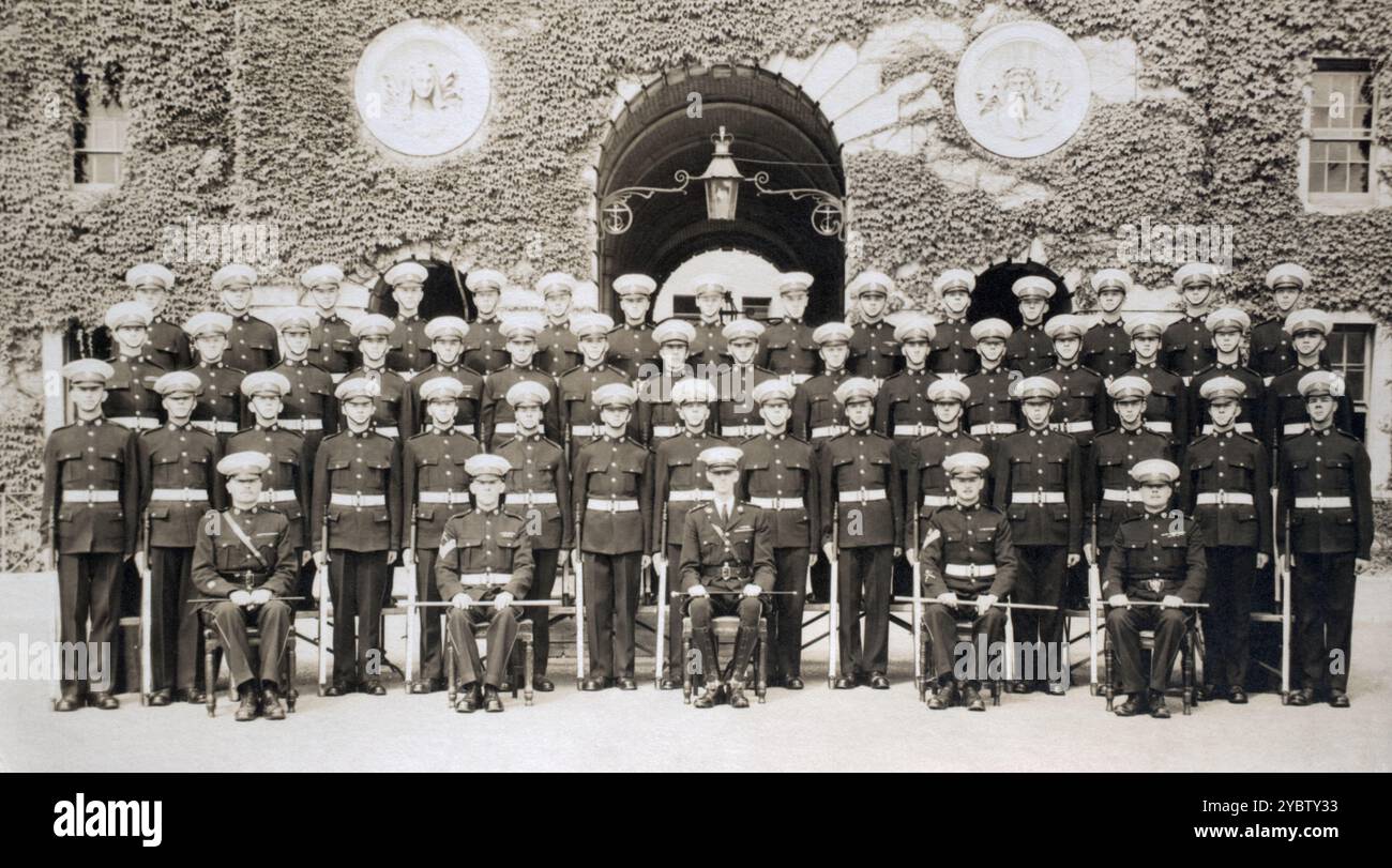 Royal navy barracks stonehouse hi-res stock photography and images - Alamy