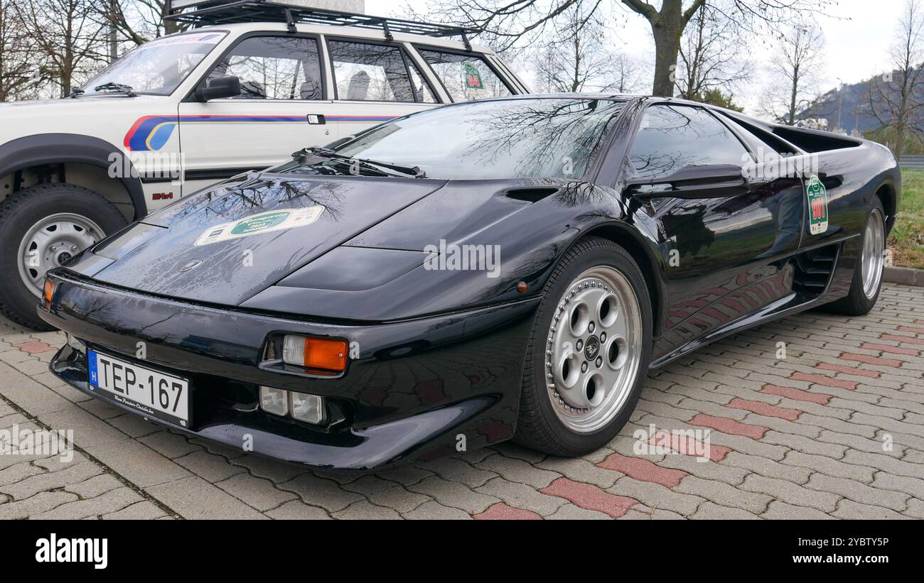 Lamborghini diablo classic hi-res stock photography and images - Alamy