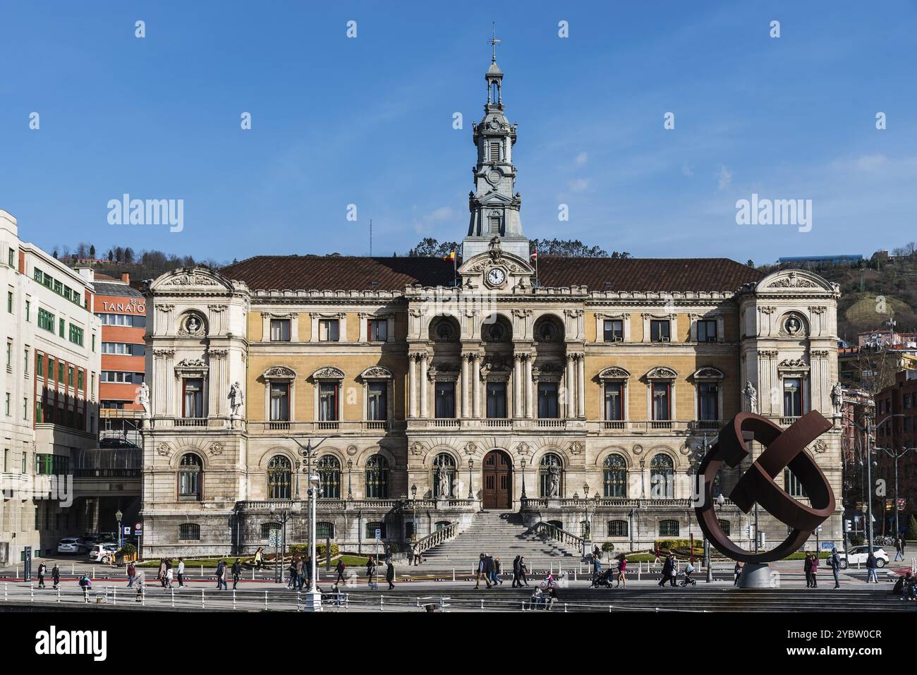 Exterior of city hall hi-res stock photography and images - Alamy