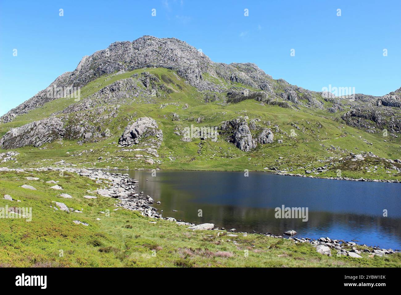 Llyn bochlwyd in eryri, snowdonia hi-res stock photography and images ...