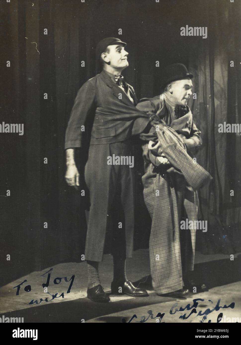 1940s english pantomime performer hi-res stock photography and images ...