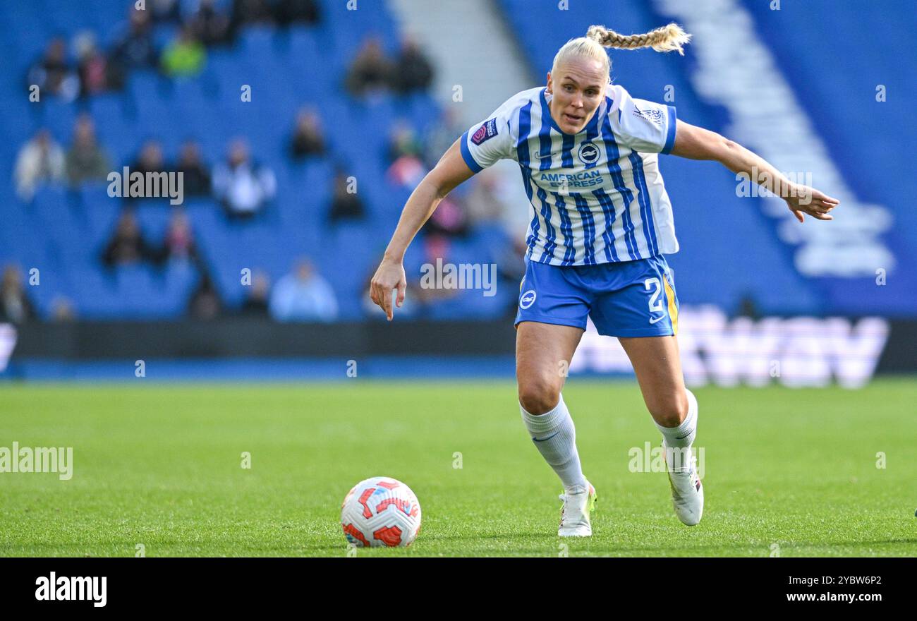 Maria thorisdottir womens football hi-res stock photography and images ...