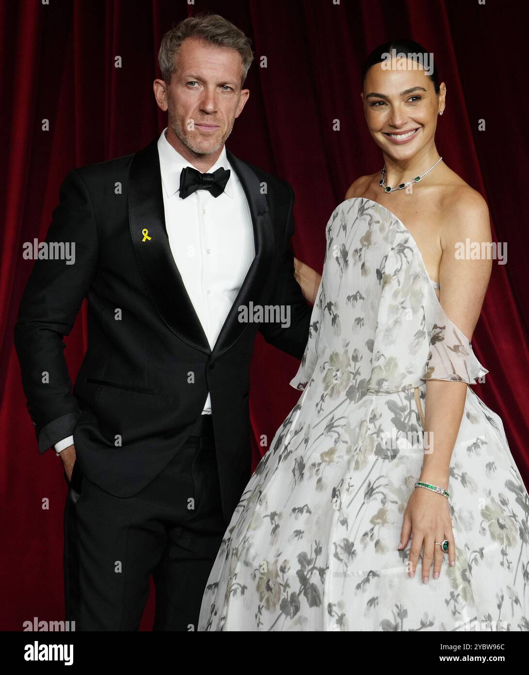 Los Angeles, USA. 19th Oct, 2024. (L-R) Jaron Varsano and Gal Gadot at ...