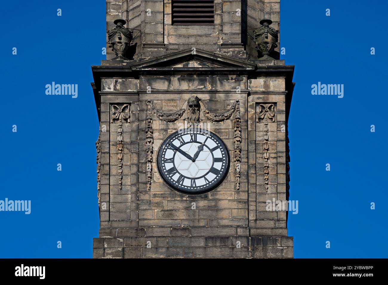 Clockface architectural decorations hi-res stock photography and images ...