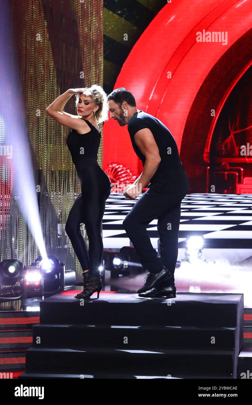 Rome, TV show "Dancing with the Stars". Dancer for one night Raoul Bova ...