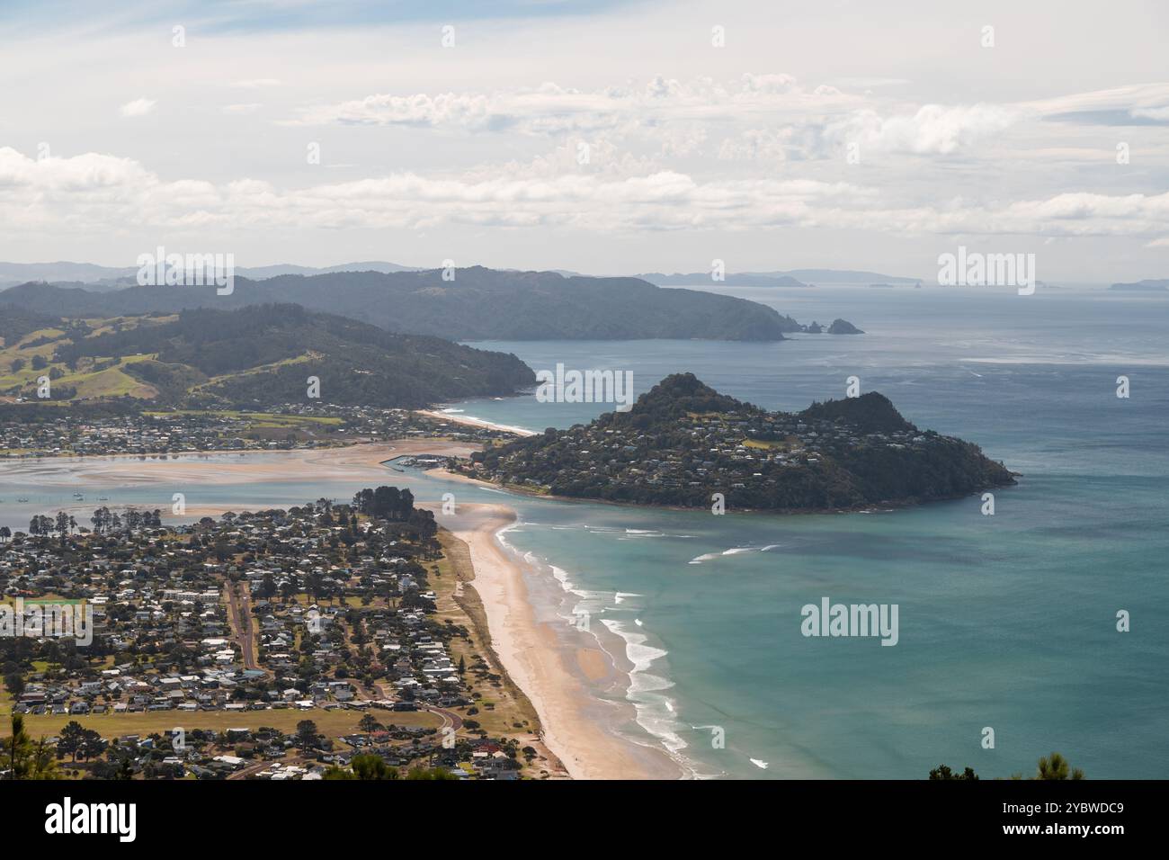 View of Tairua and Pauanui as seen from top of the Mount Pauanui ...