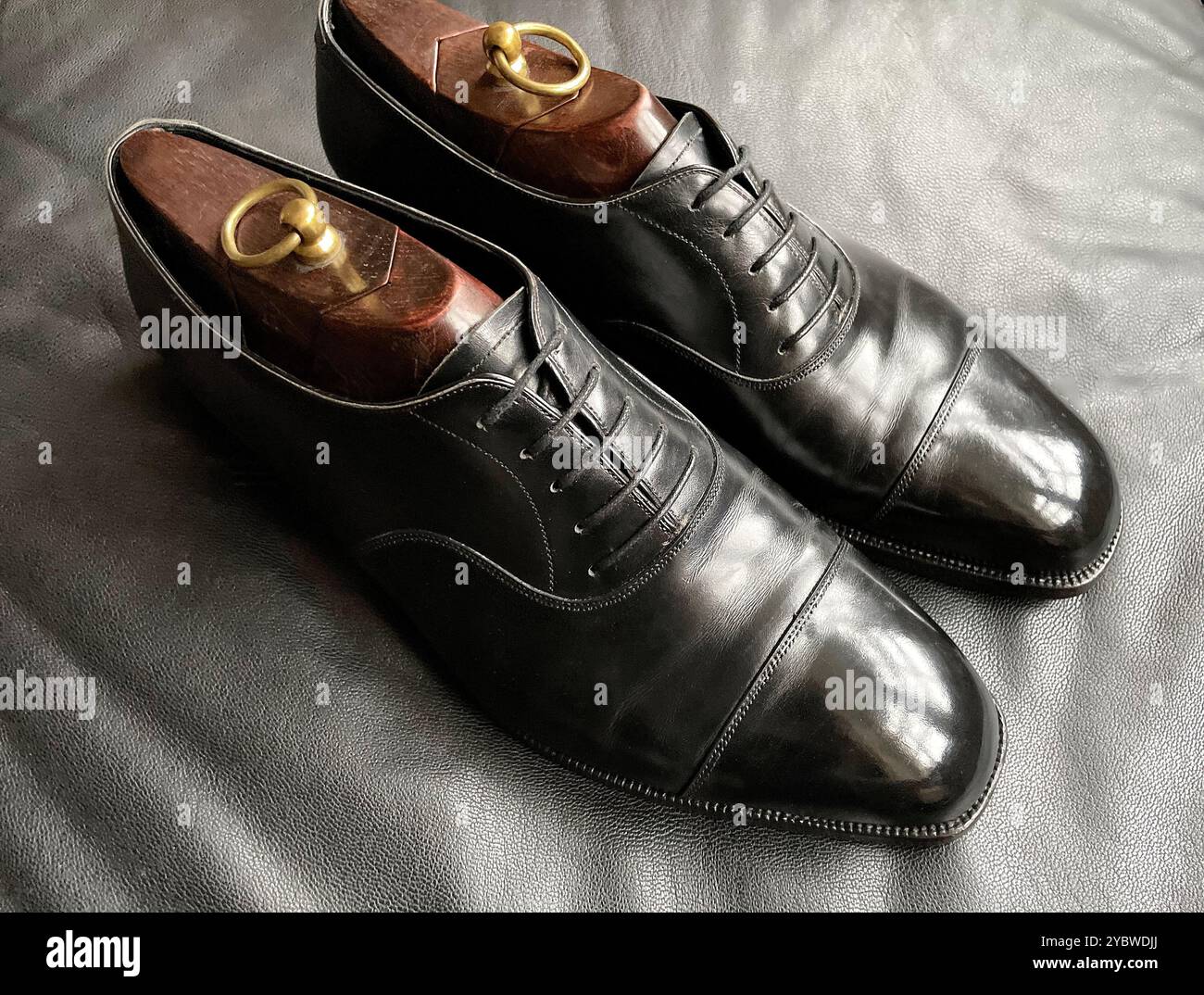 Premium British Handmade Bespoke Shoes. Two row stiches on cap with ...