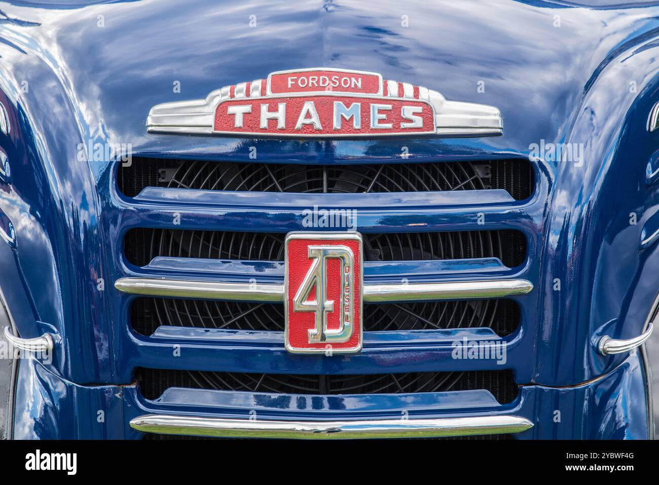 Fordson thames truck hi-res stock photography and images - Alamy