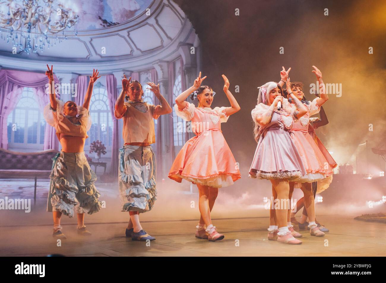 Melanie martinez fan hi-res stock photography and images - Alamy