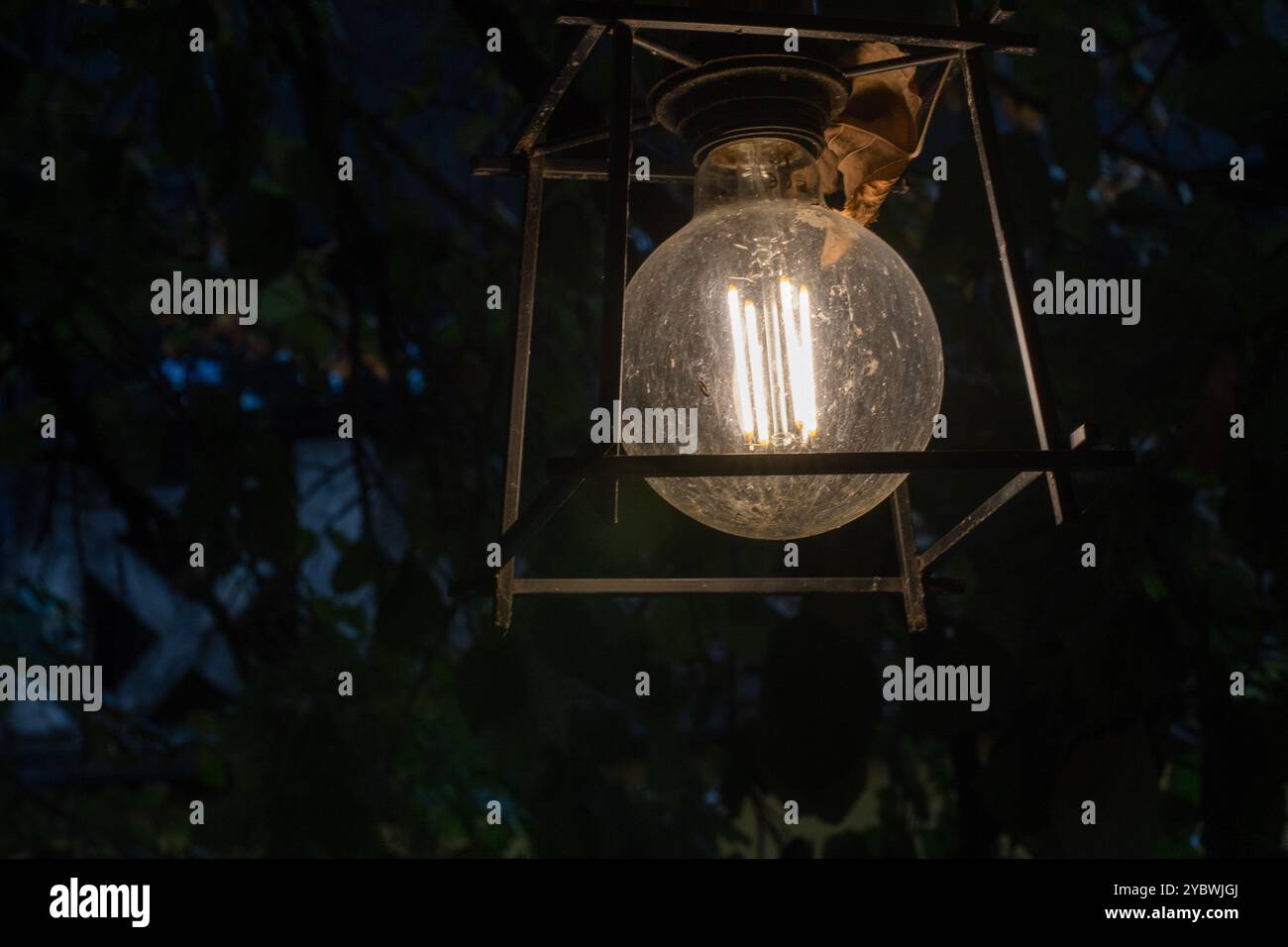 Soft lighting garden night hi-res stock photography and images - Alamy