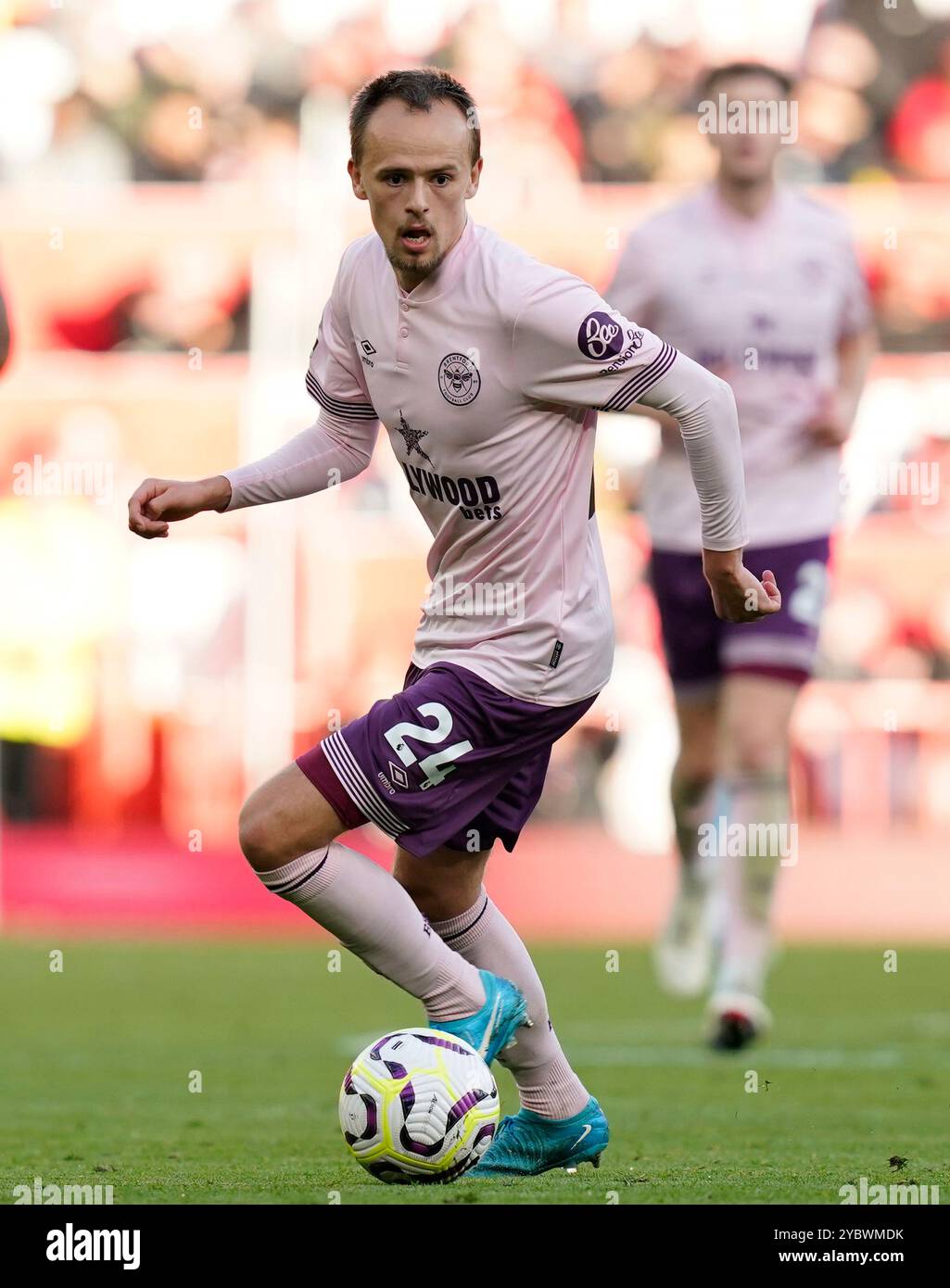 Mikkel damsgaard brentford hi-res stock photography and images - Alamy