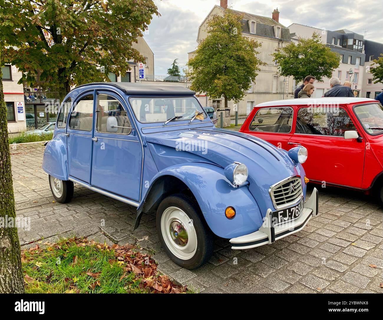 Bolt on off body panels hi-res stock photography and images - Alamy