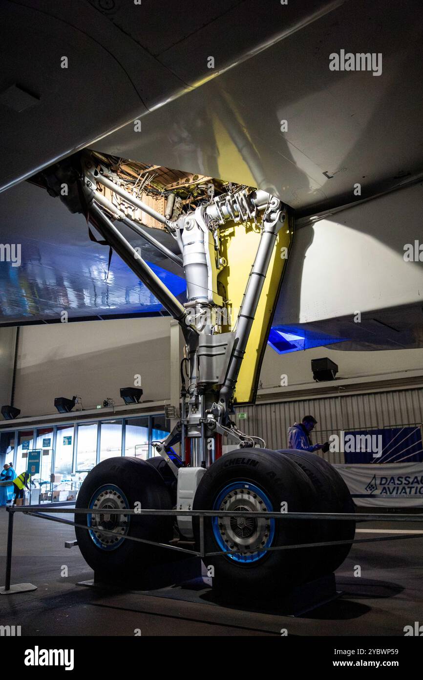 Concorde landing gear hi-res stock photography and images - Alamy