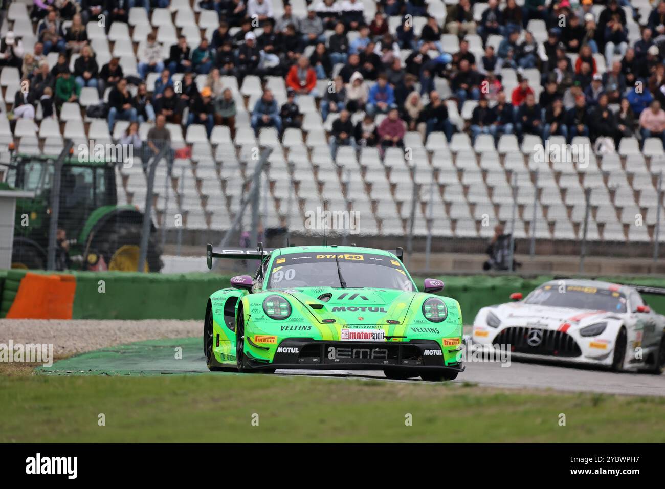 Manthey racing porsche 911 gt3 r hi-res stock photography and images ...