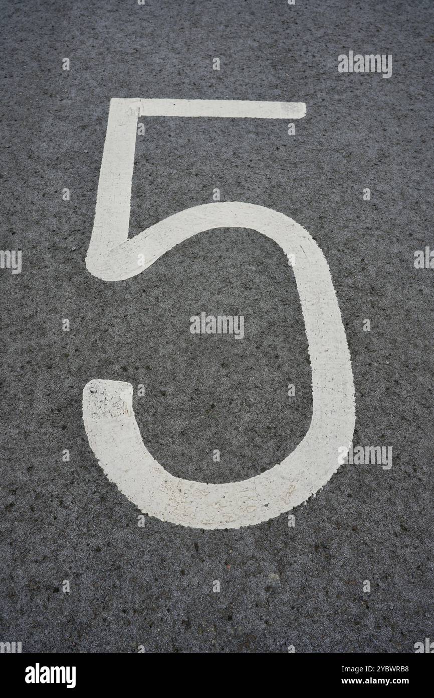 Illustration sign logo five hi-res stock photography and images - Alamy