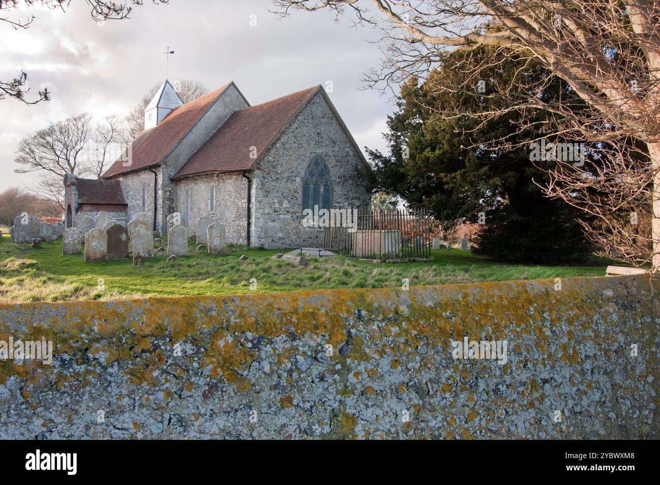 Old church of st andrew hi-res stock photography and images - Alamy
