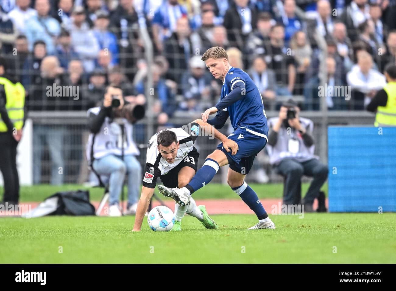 Ulm, Germany. 20th Oct, 2024. Soccer: Bundesliga 2, SSV Ulm 1846 ...