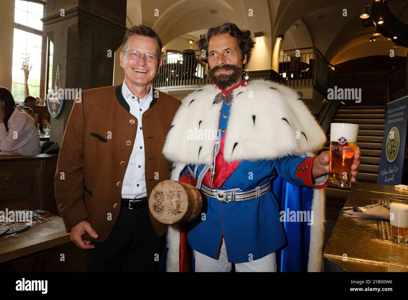 V.L. Jürgen Lochbihler Wirt Der Pschorr und König Ludwig II Josef Daser ...