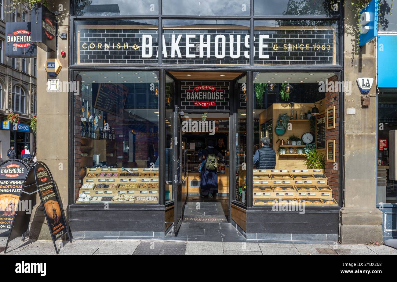 Cornish Bakehouse, Queen Street, Cardiff Stock Photo - Alamy