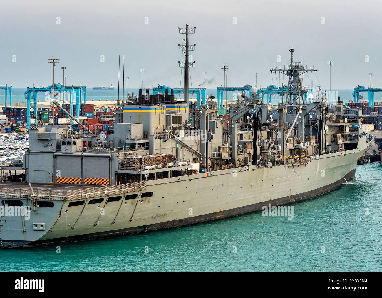 US Navy supply ship in the United Arab Emirates Stock Photo - Alamy