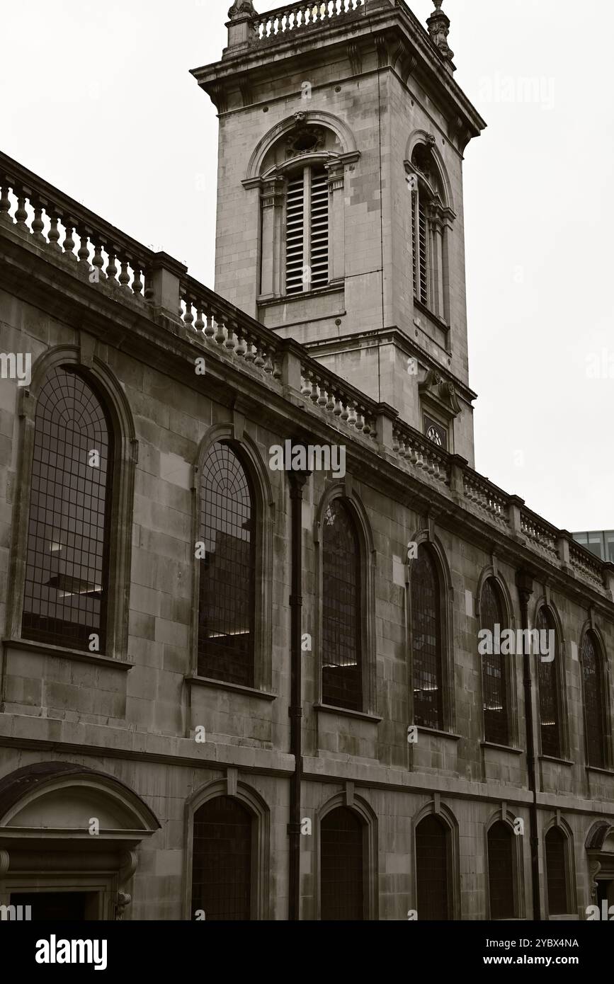 St andrews holborn hi-res stock photography and images - Alamy