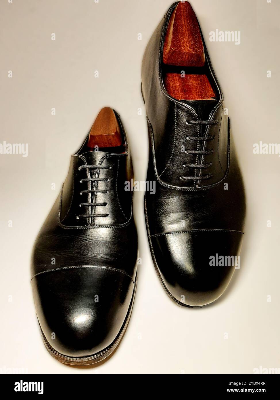 Chiesel toe hi-res stock photography and images - Alamy